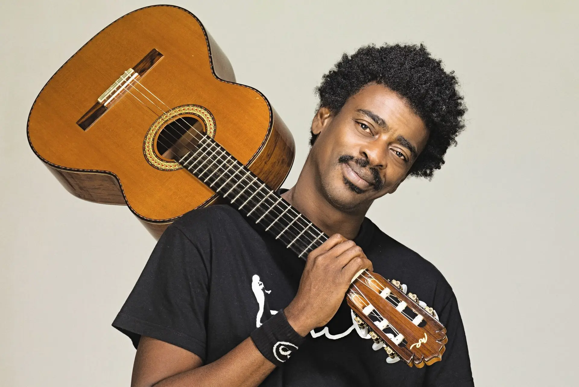 Seu Jorge alvo de insultos racistas durante concerto privado: “Era um ...