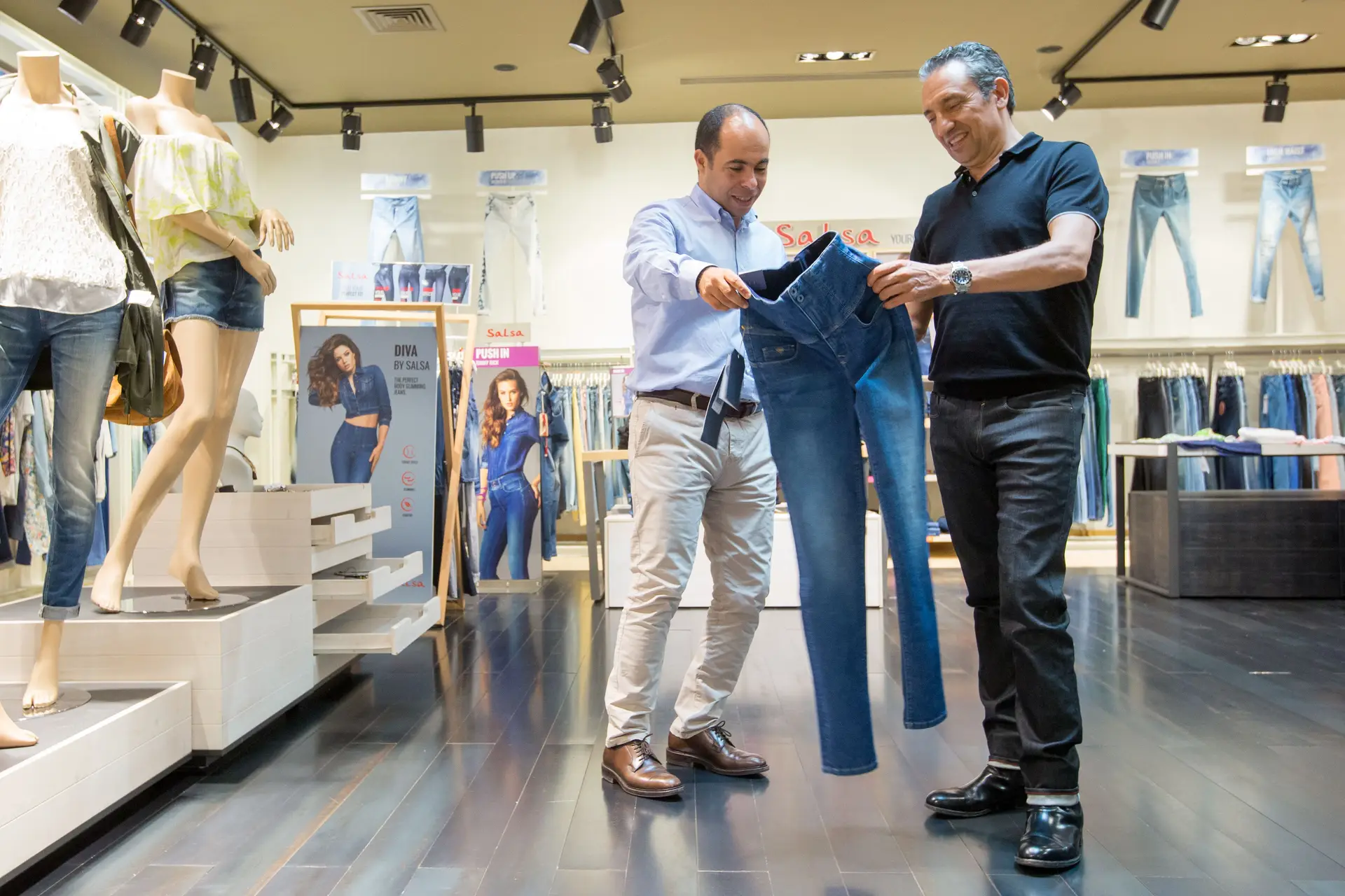 Concorrência dá 'luz verde' à Sonae para ficar com a totalidade da ...