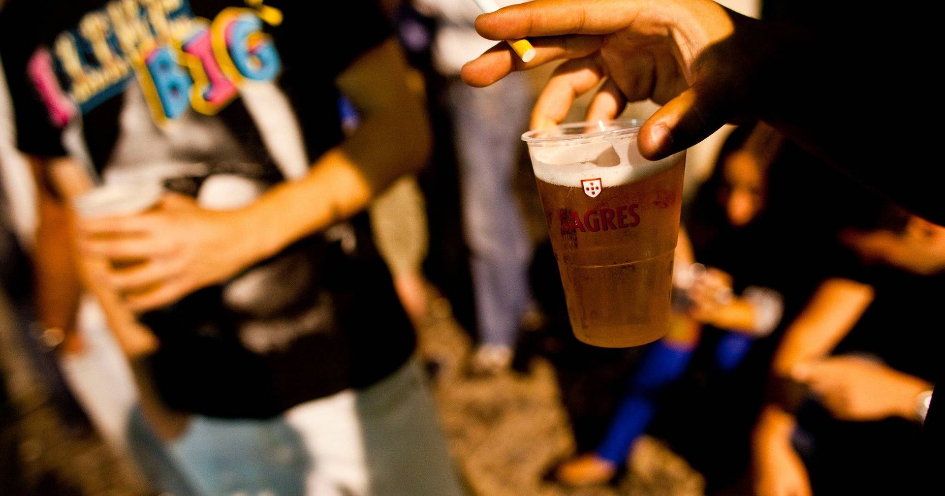 Consumo de tabaco e álcool aumentou nos últimos cinco anos em Portugal ...