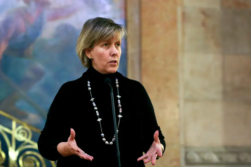 Maria Luís Albuquerque: mais do que afetos, “portugueses precisam é de ...