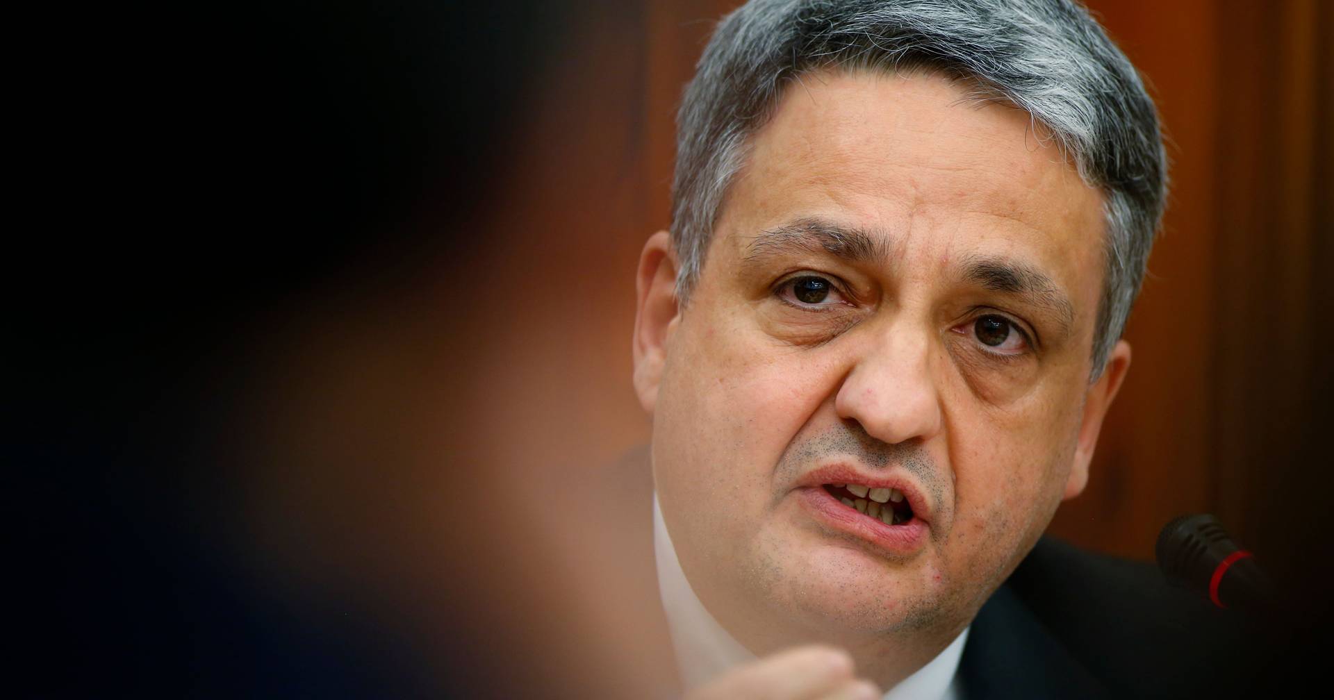 CGD: Paulo Macedo estima saídas de 500 a 600 trabalhadores por ano ...