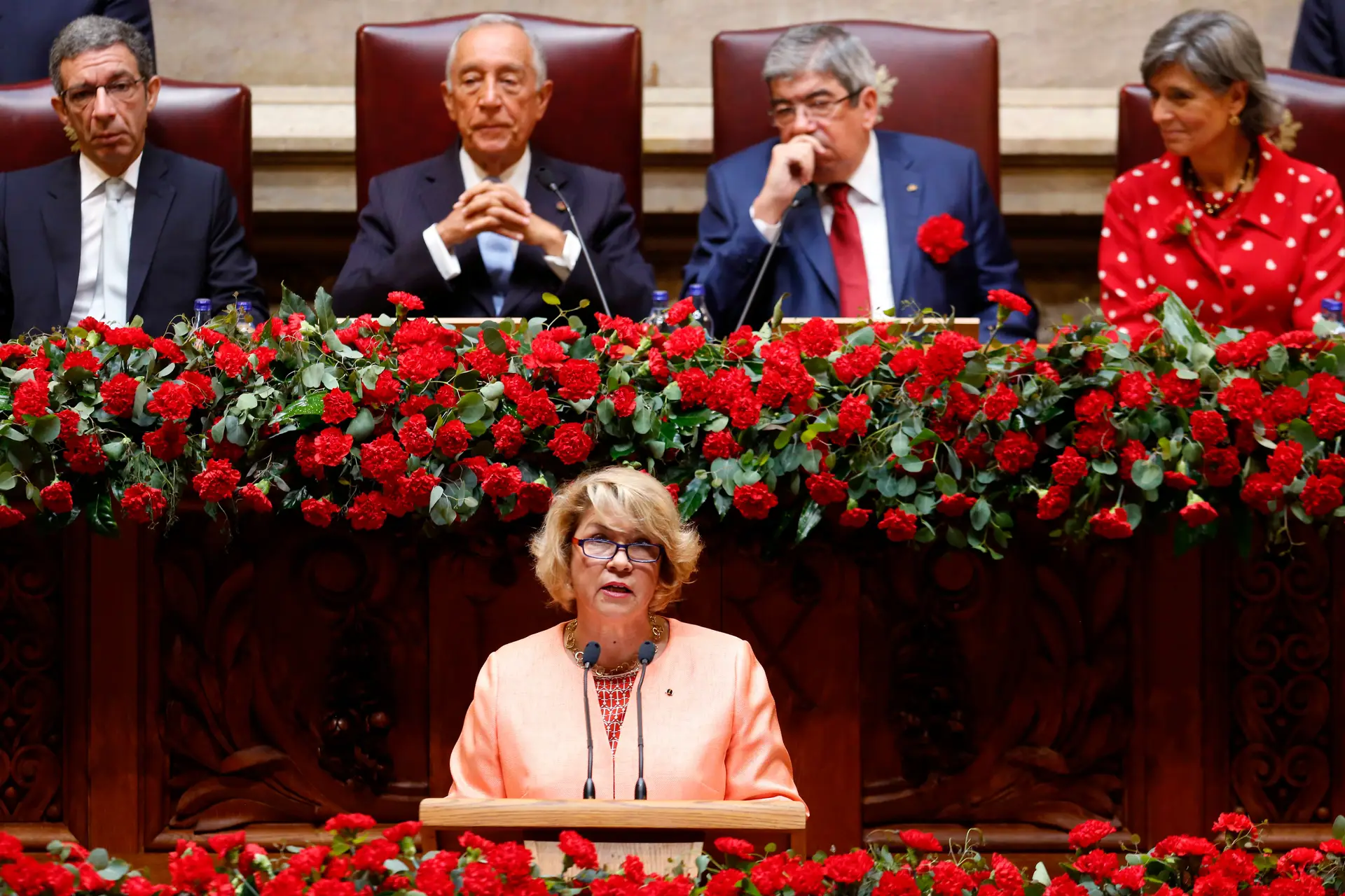 CDS-PP indica Álvaro Castello-Branco e Isabel Galriça Neto para listas ...