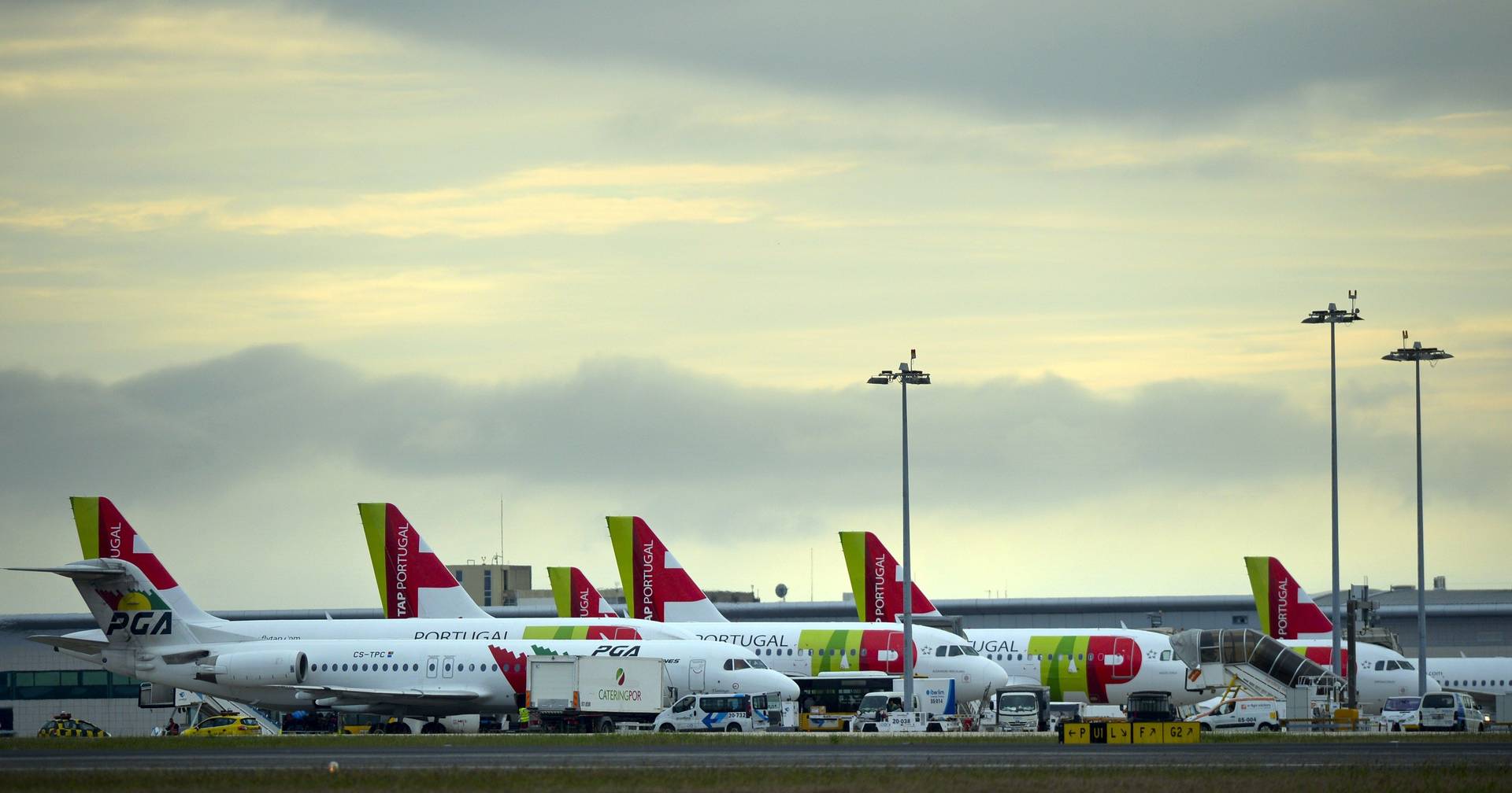 Pilotos da TAP vão ganhar mais e sem cortes para voar em folgas ou em ...