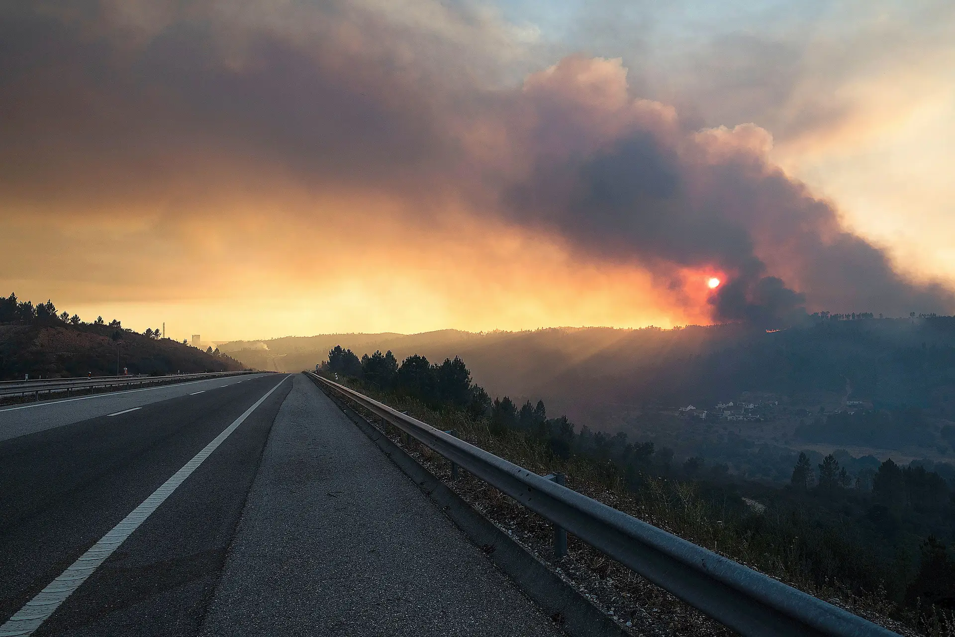 O que devemos fazer se formos apanhados por um incêndio? Guia de ...