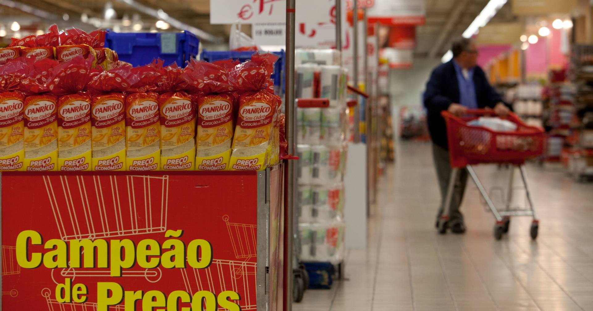 Quanto ganha o Continente nos alimentos? 2,7 cêntimos por cada euro ...