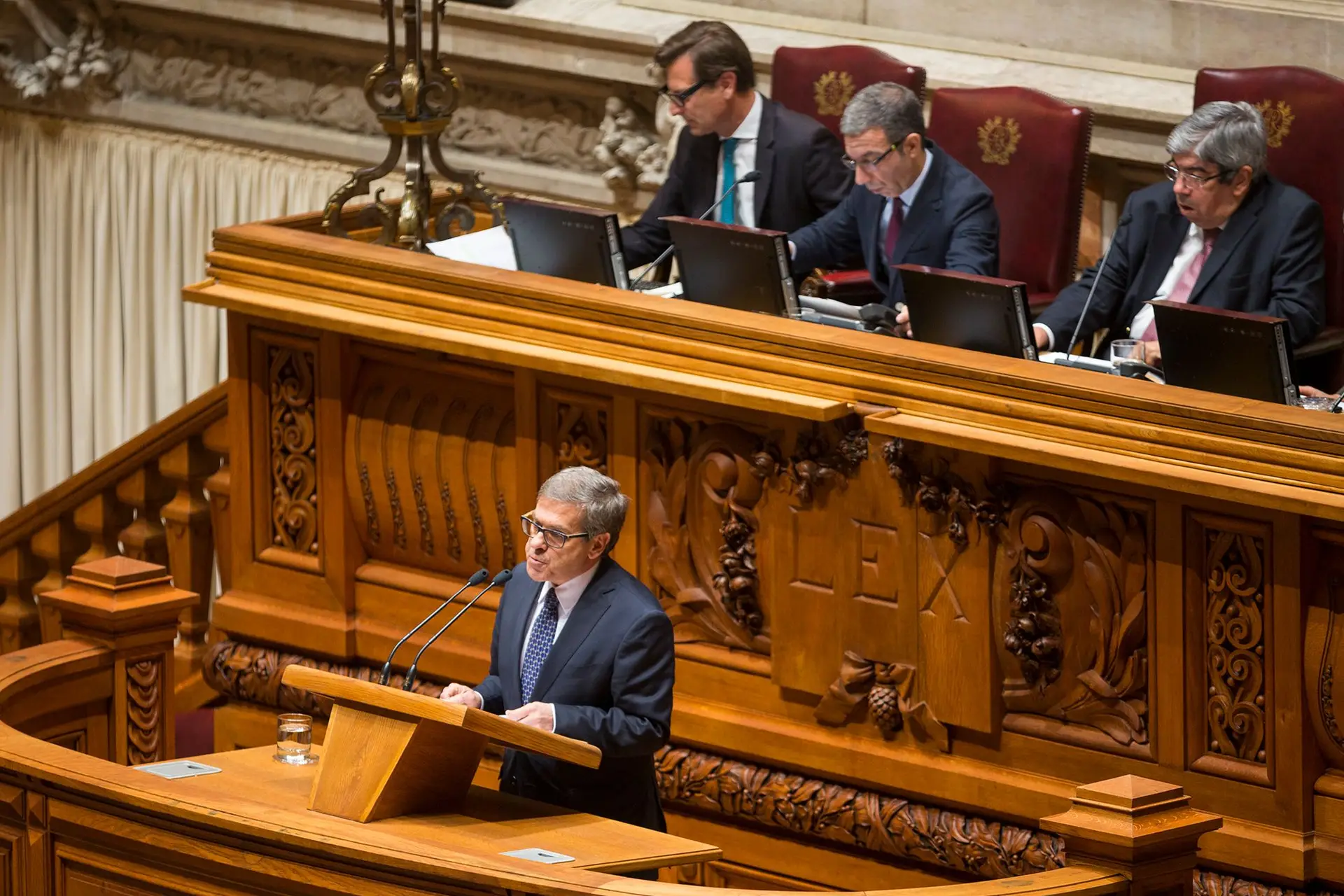 Jorge Lacão propõe sanções - Expresso