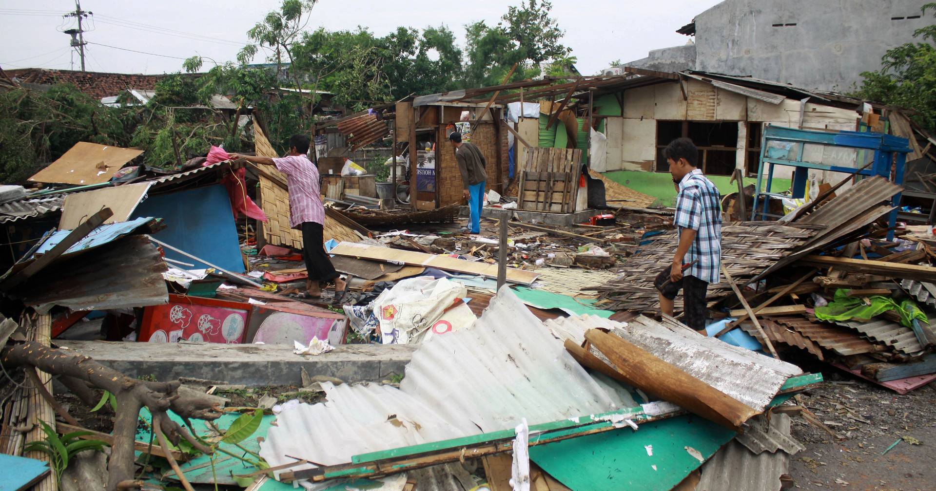 Catástrofes naturais quase duplicaram os prejuízos este ano - Expresso
