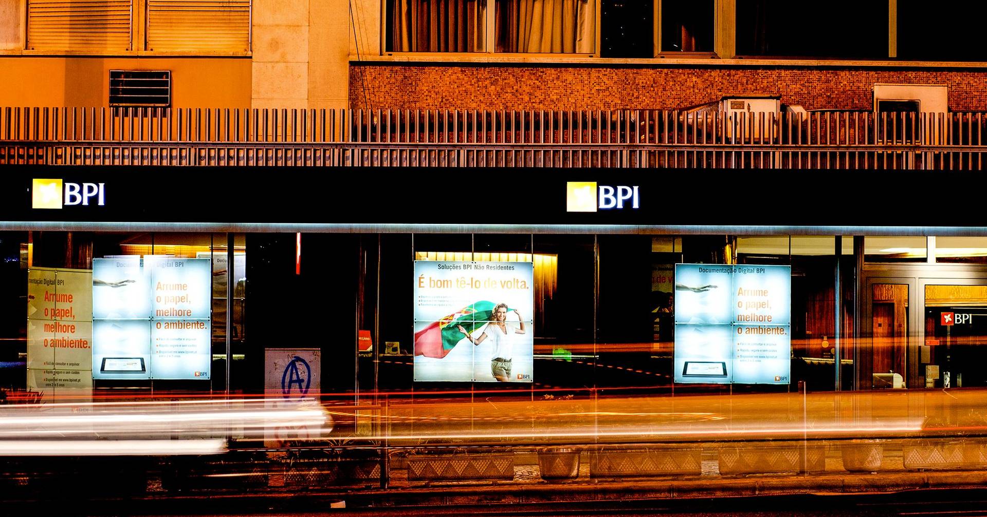 Maiores bancos já têm comissões para o MB Way mas só um vai cobrá-las ...