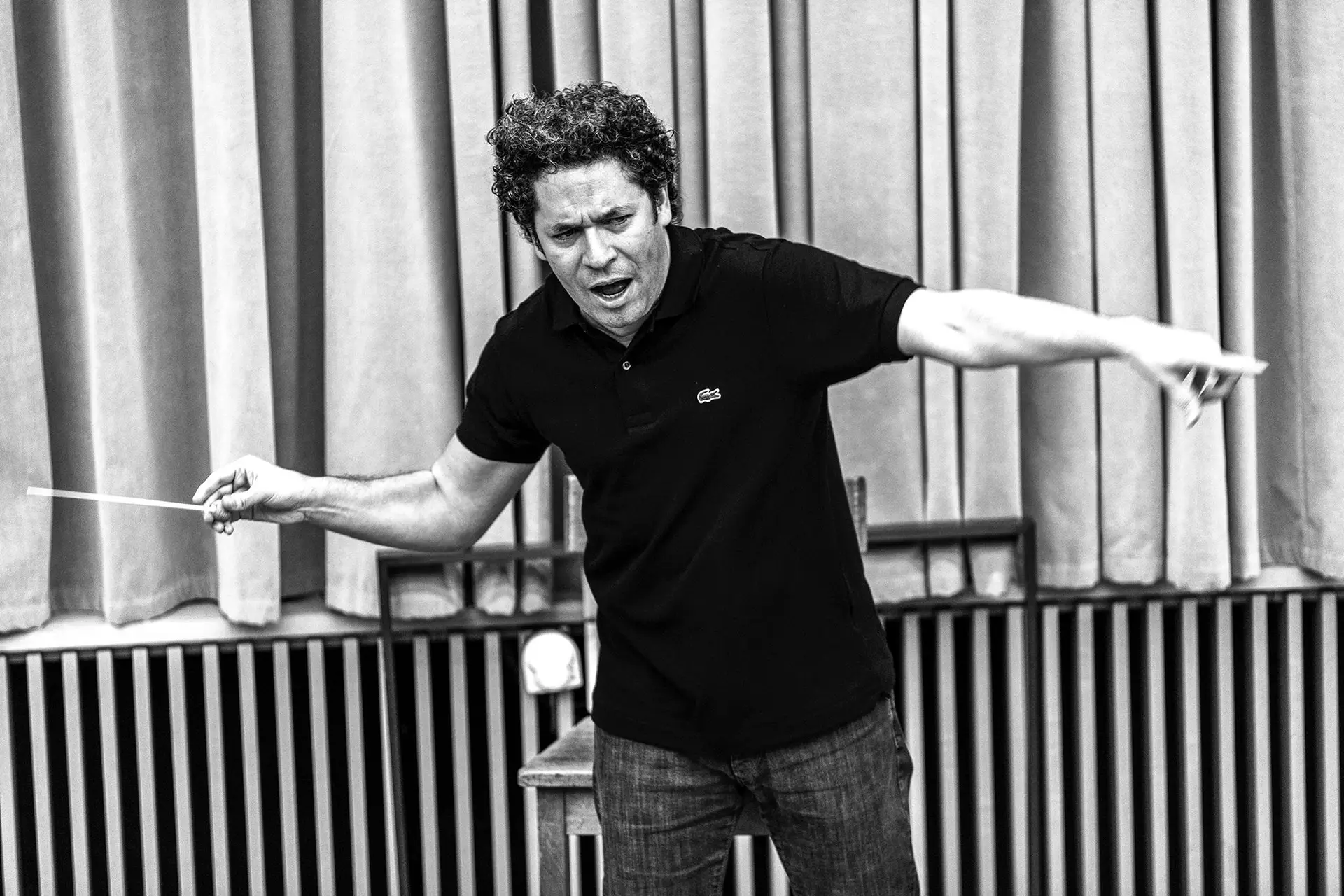 Maestro em movimento: Dudamel vai de Los Angeles para Nova Iorque ...