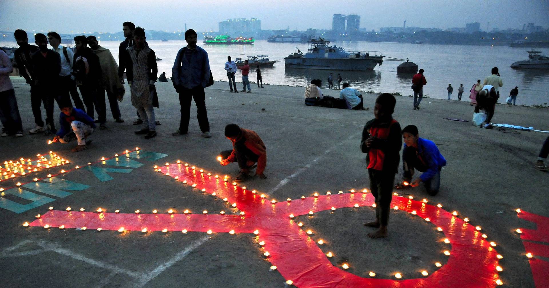 Cortes no financiamento comprometem combate ao VIH, alerta Organização ...