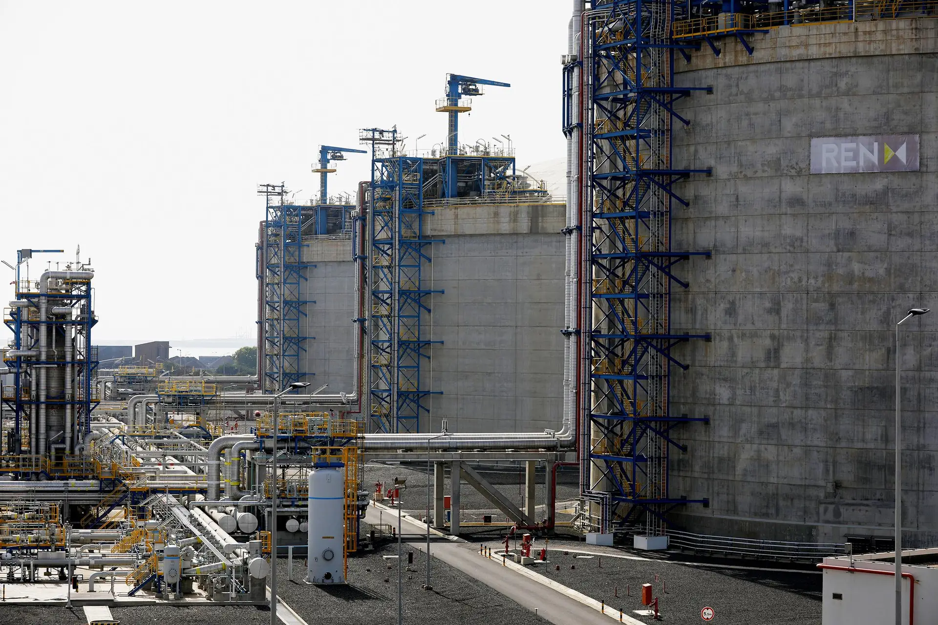 Regulador "chumba" investimento da REN na rede de gás, para evitar ...