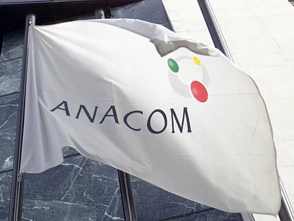 Anacom multa Meo, NOS, Vodafone e Nowo por violação das regras de ...