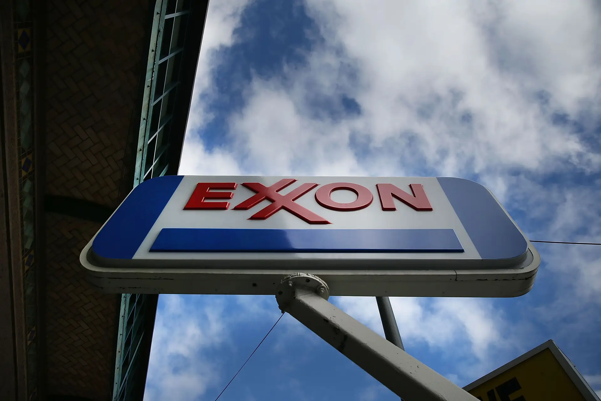 Exxon processa UE devido ao novo imposto sobre ganhos extraordinários ...