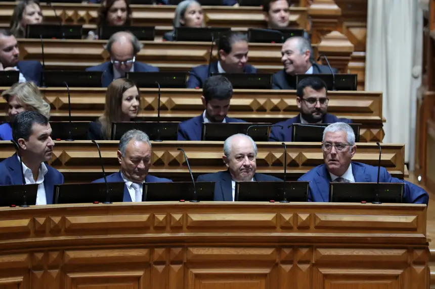 Deputados do PSD elegem direção do grupo parlamentar a 6 de novembro