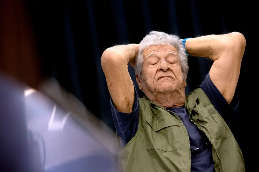 Expresso | “A criatividade é uma grande cura, uma farmácia”: entrevista ...