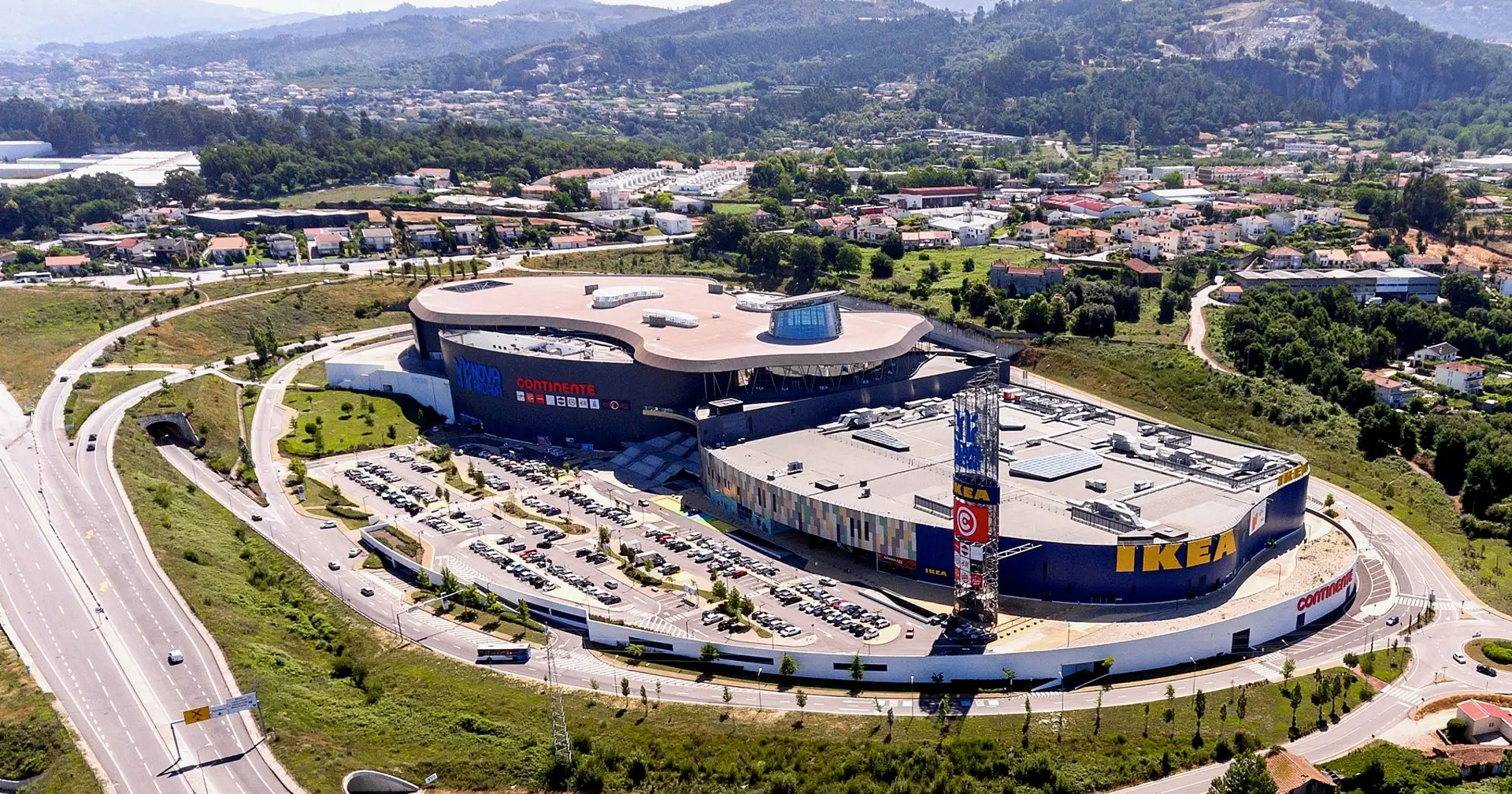 Expresso | Caixa vende shopping Nova Arcada