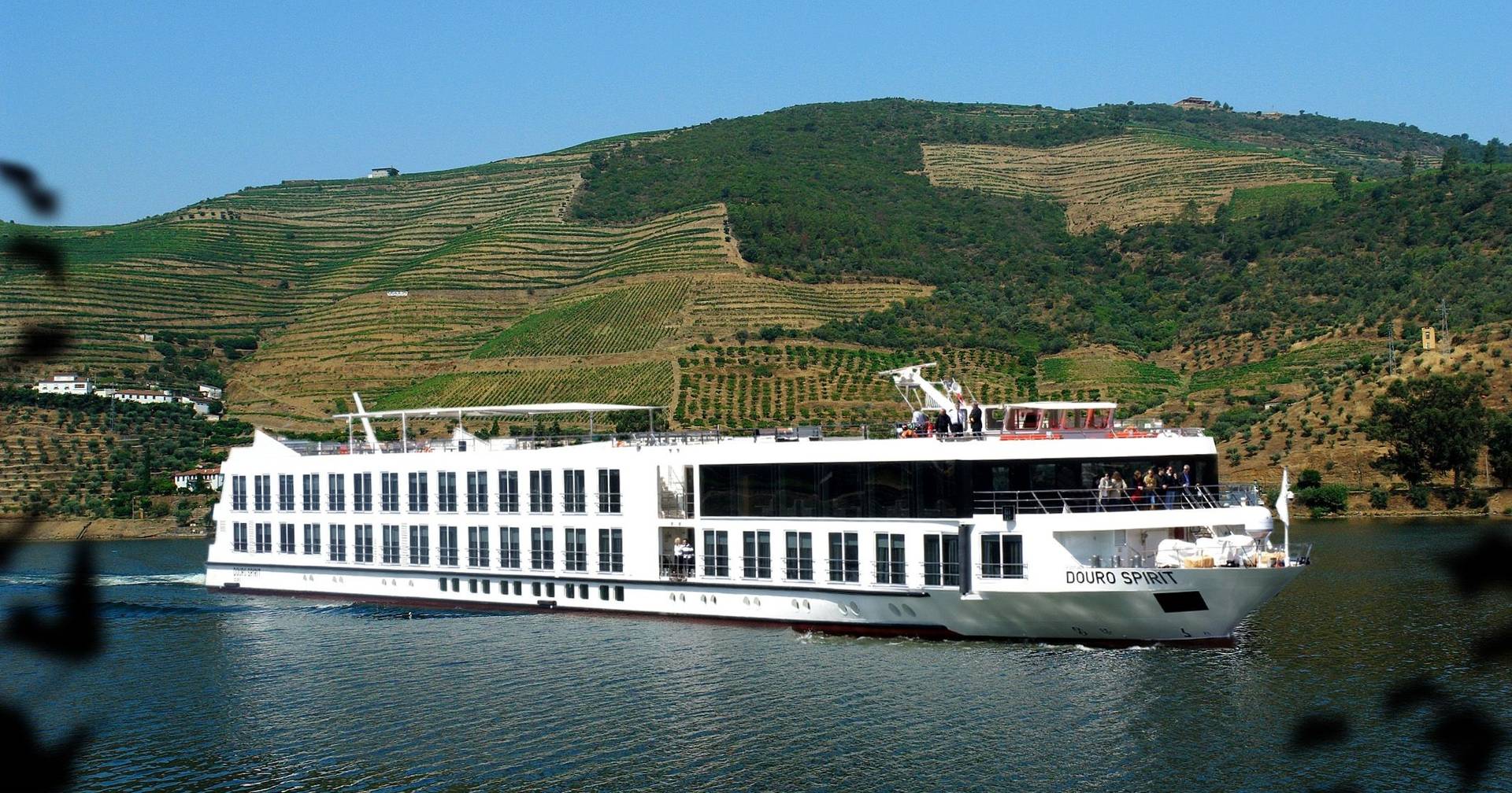 Douro Azul investe 500 milhões de euros até 2023 - Expresso