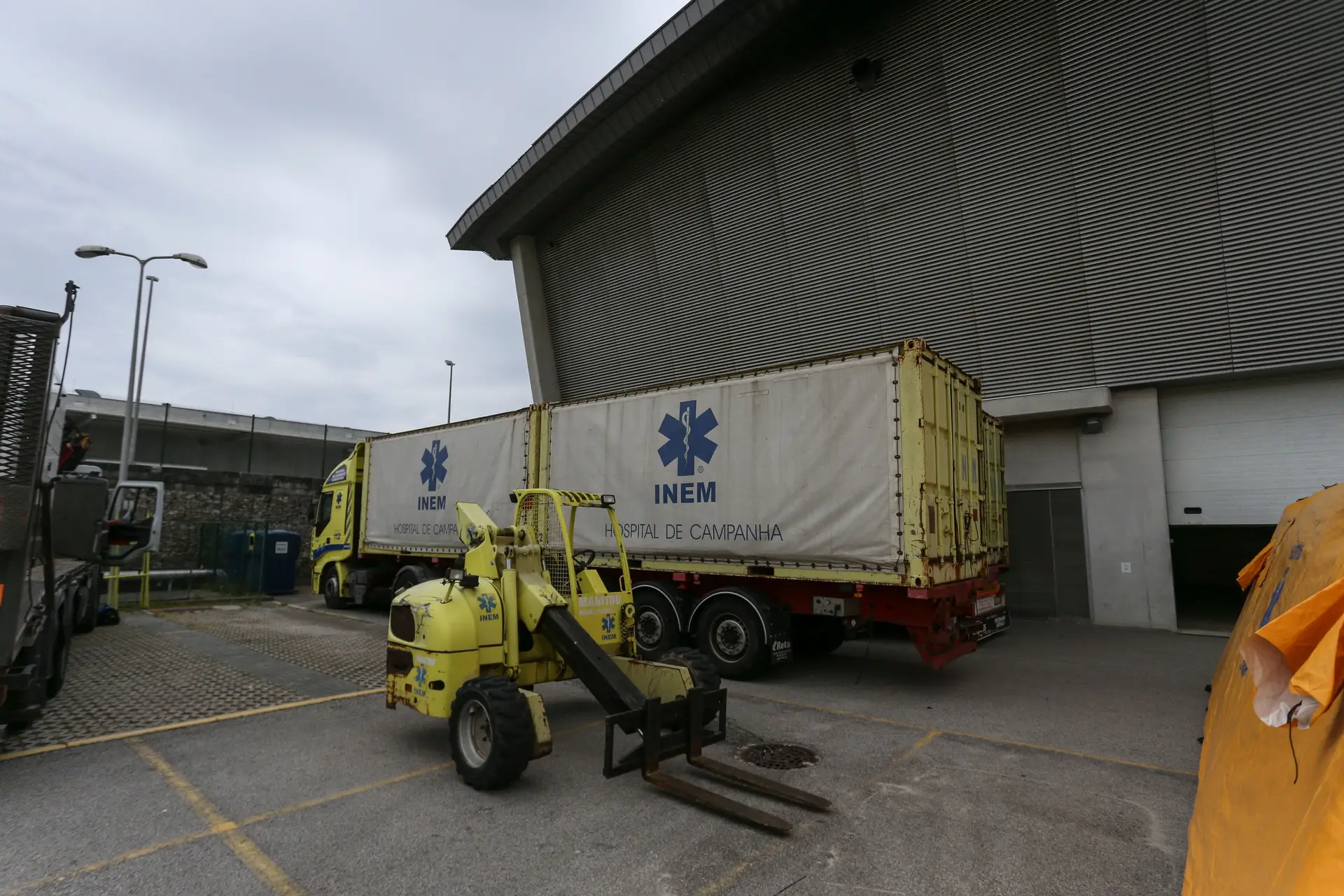 Covid-19. Ovar: hospital de campanha montado na Arena para combater ...