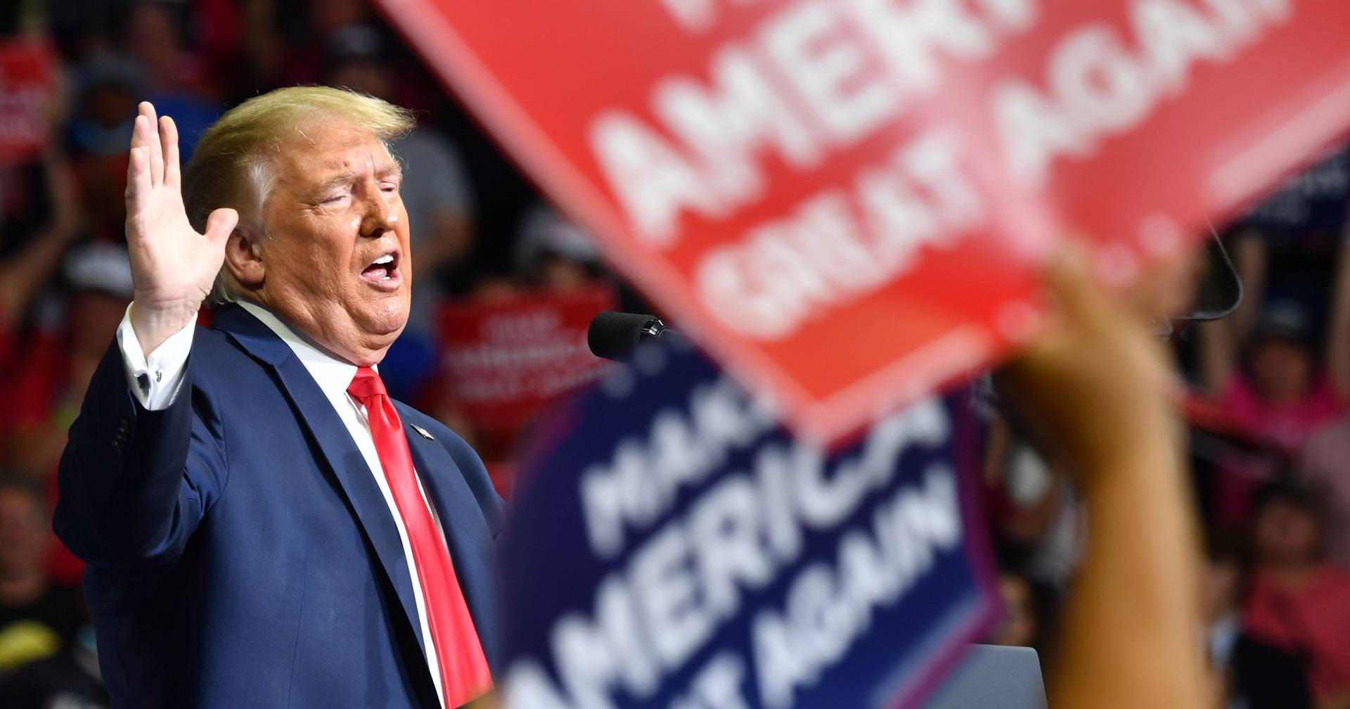 Trump gritou com a equipa ao ver a arena em Tulsa com muito menos ...
