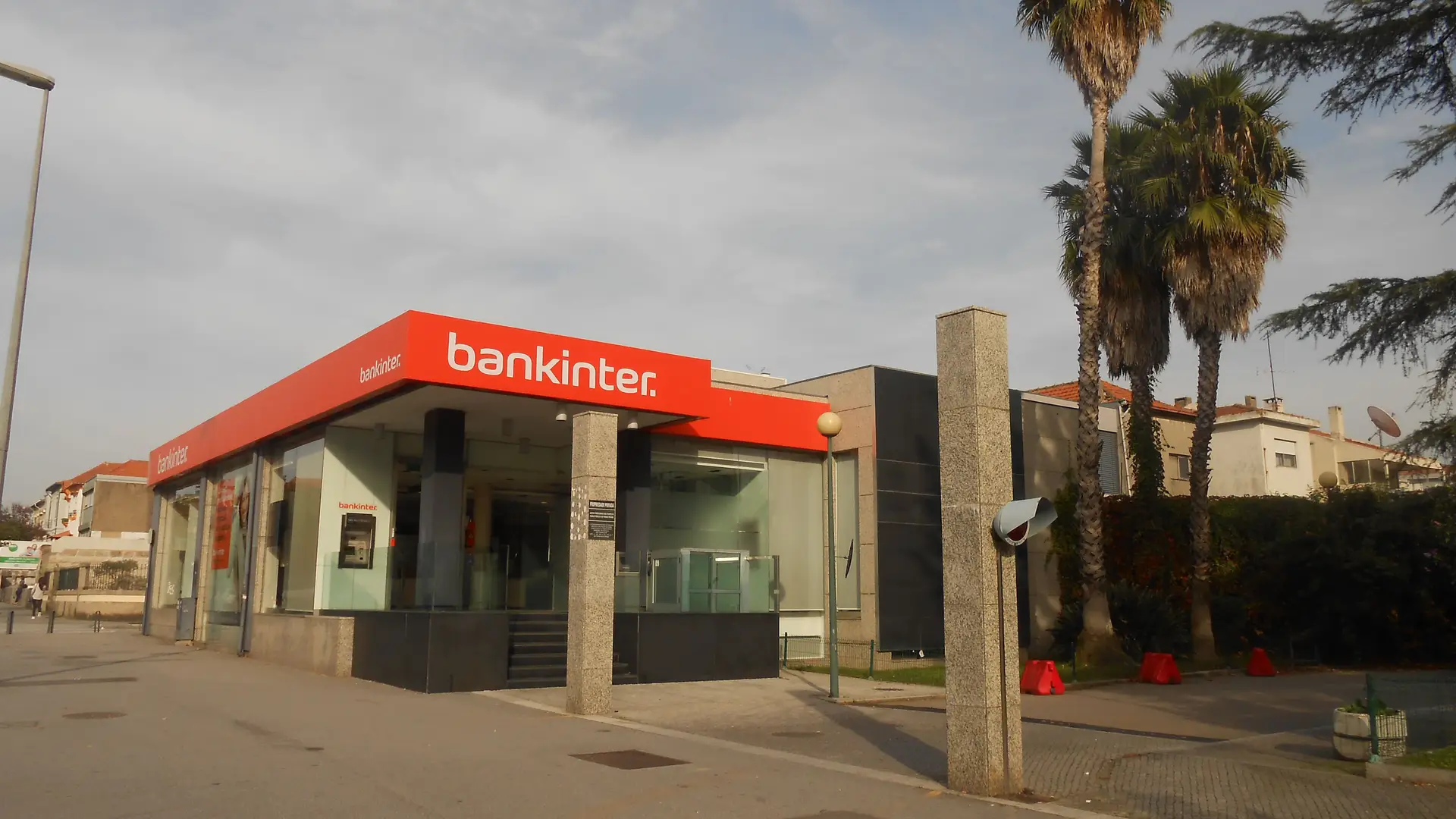 Lucros do Bankinter em Portugal crescem 50% no primeiro semestre - Expresso