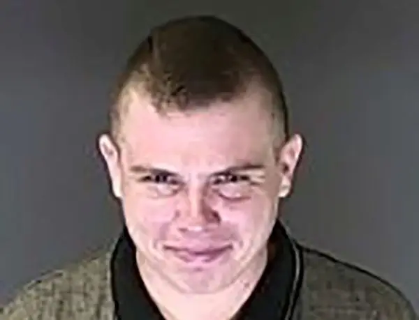 Neonazi confessa intenção em bombardear sinagoga nos Estados Unidos ...