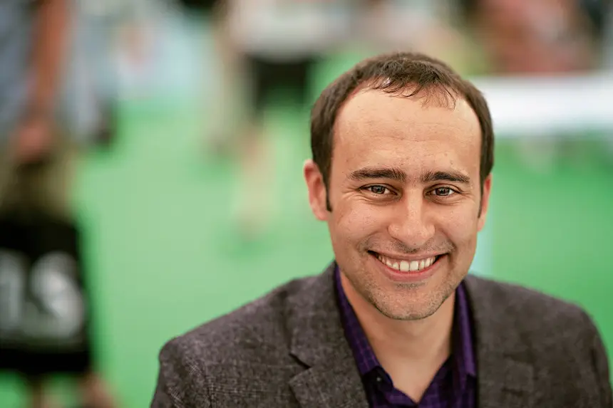 Expresso | Steve Brusatte. As aventuras de um caçador de dinossauros