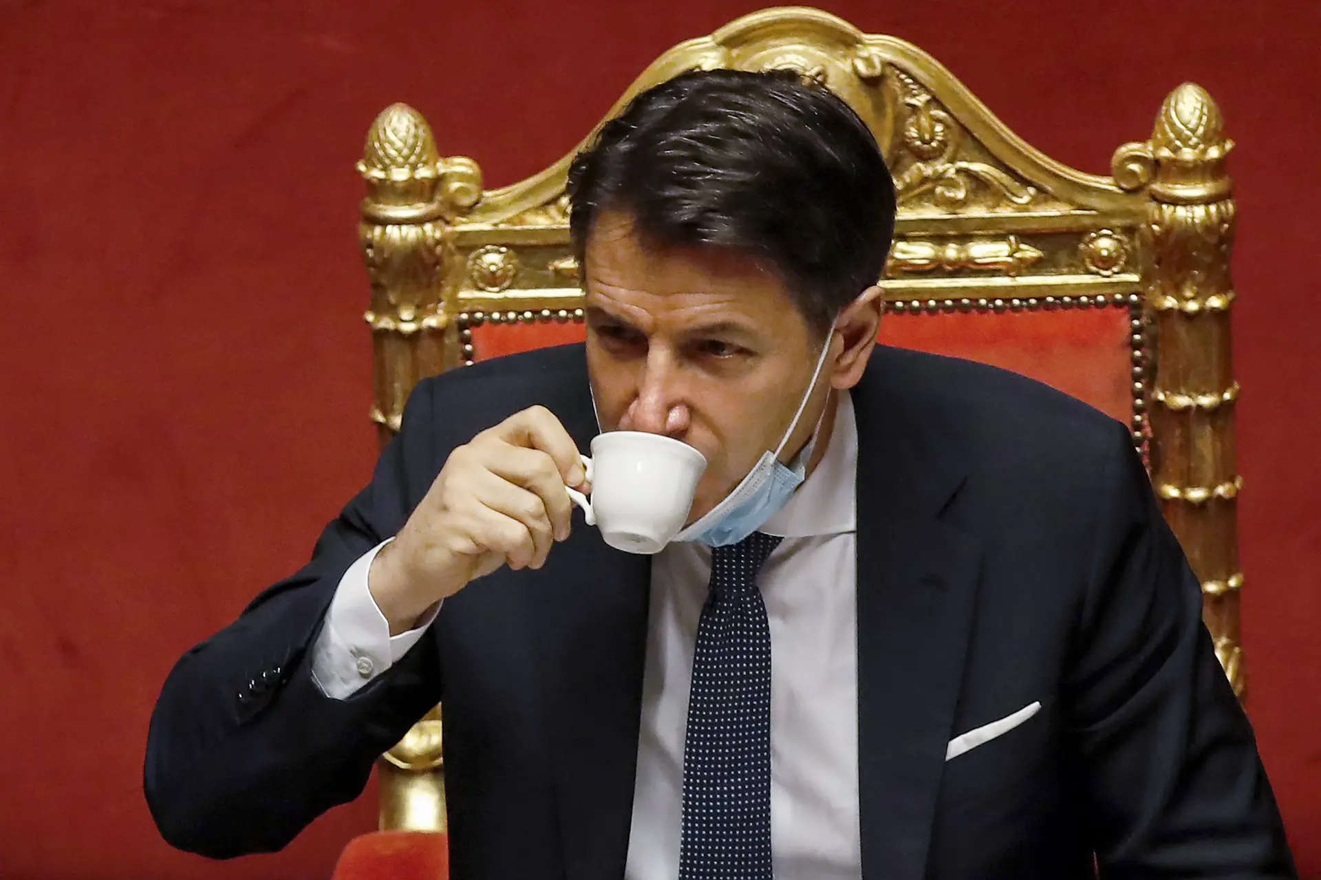 Itália. O dia em que o professor Giuseppe Conte joga tudo para chefiar ...
