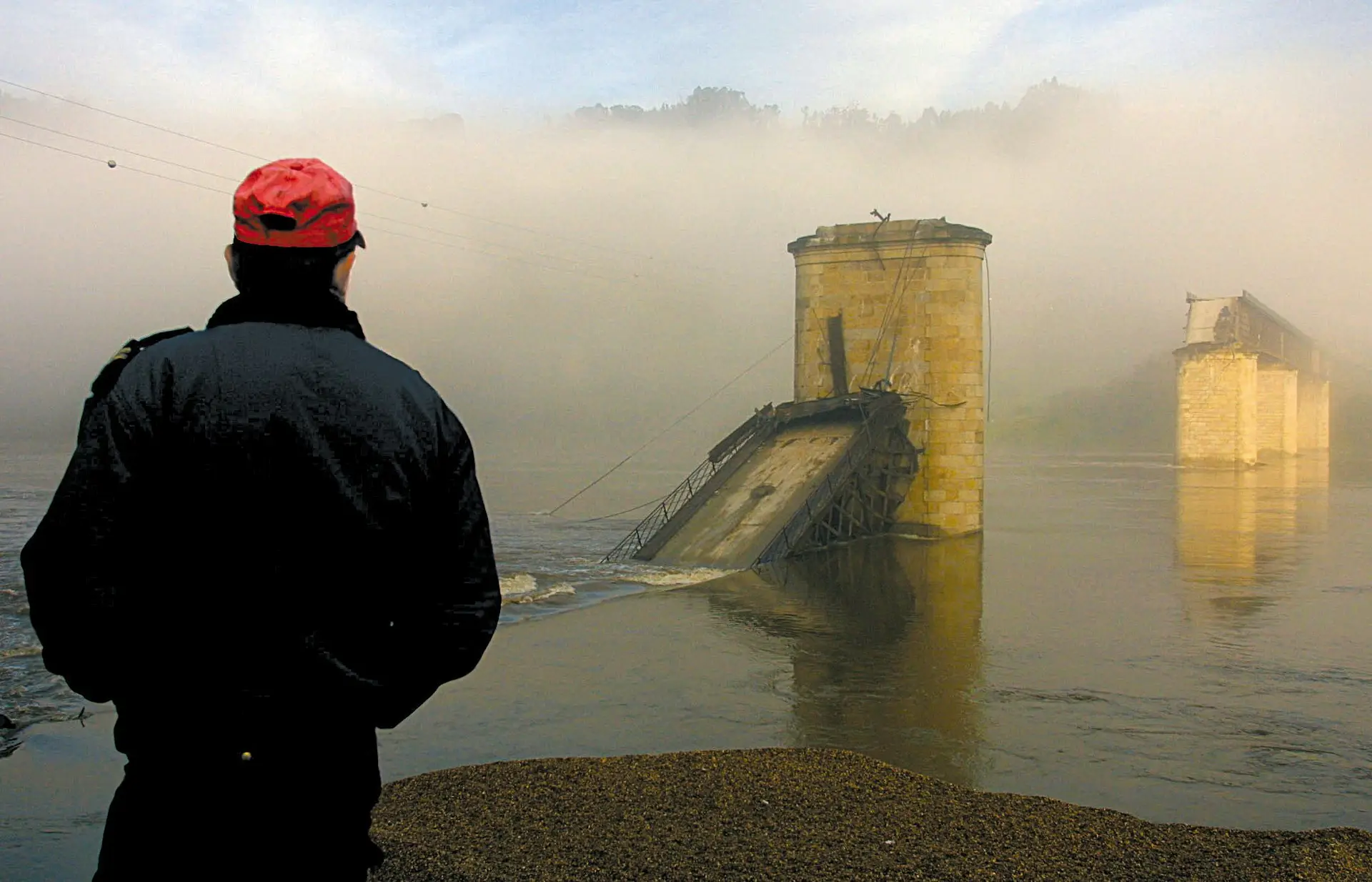 O que as câmaras (não) viram na tragédia de Entre-os-Rios, 20 anos ...