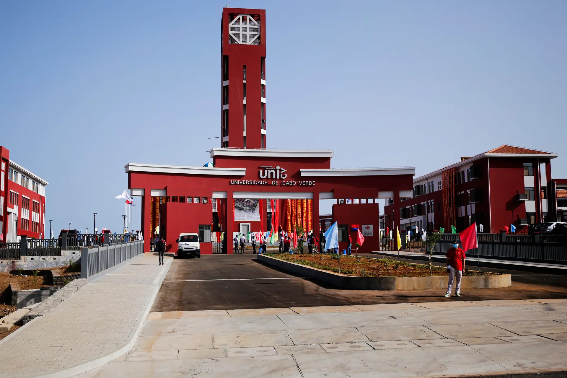 China entrega novo campus universitário a Cabo Verde e anuncia curso de ... China entrega novo campus universitário a Cabo Verde e anuncia curso de ...