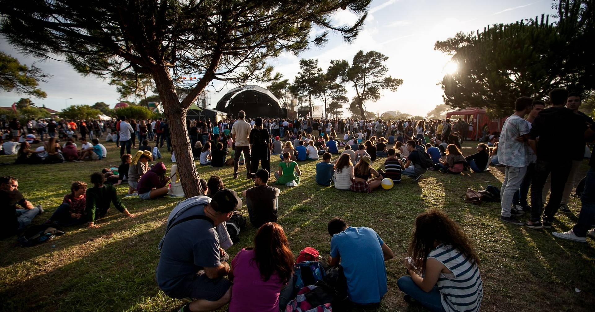 Festival O Sol da Caparica: horários dos concertos, transportes e as ...