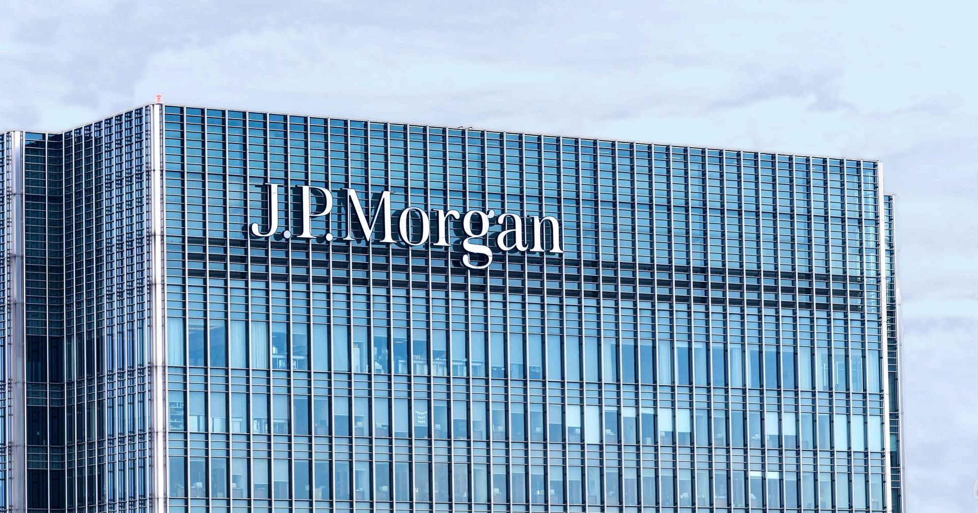 JPMorgan prevê "leve recessão" nos EUA no final de 2023 - Expresso