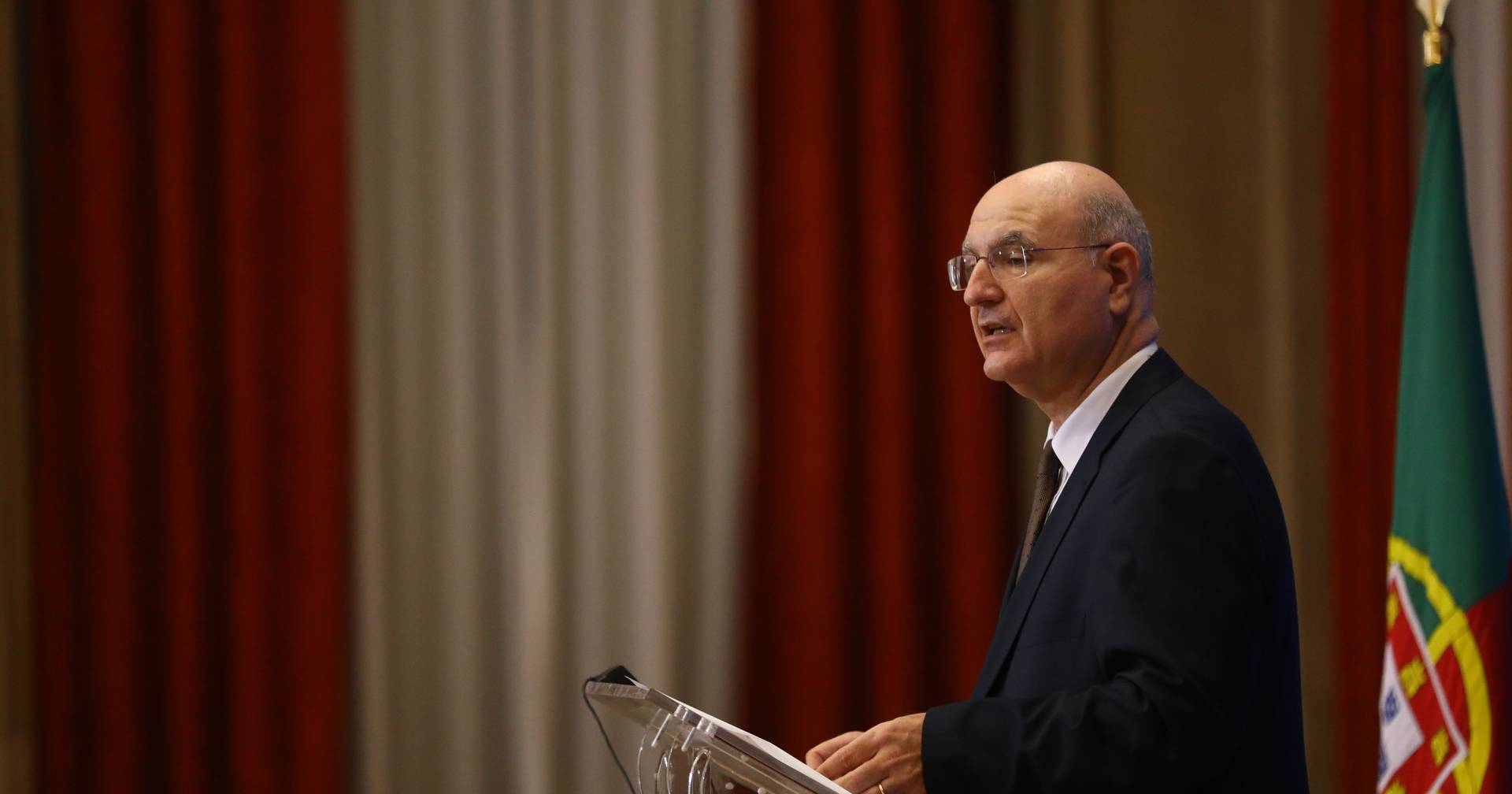 Há 43 mil euros à espera que mais de mil investidores da Orey Financial ...