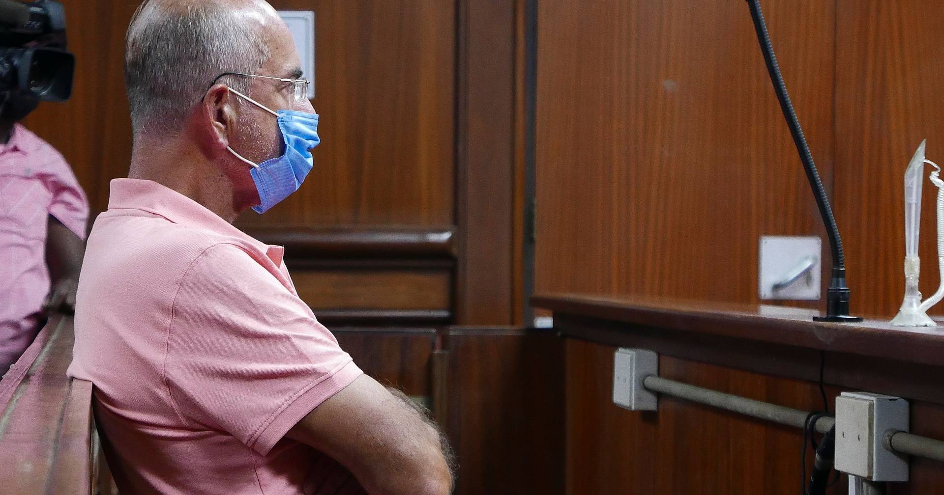 “Rendeiro contou-me que foi ameaçado por alguns prisioneiros. Queriam ...