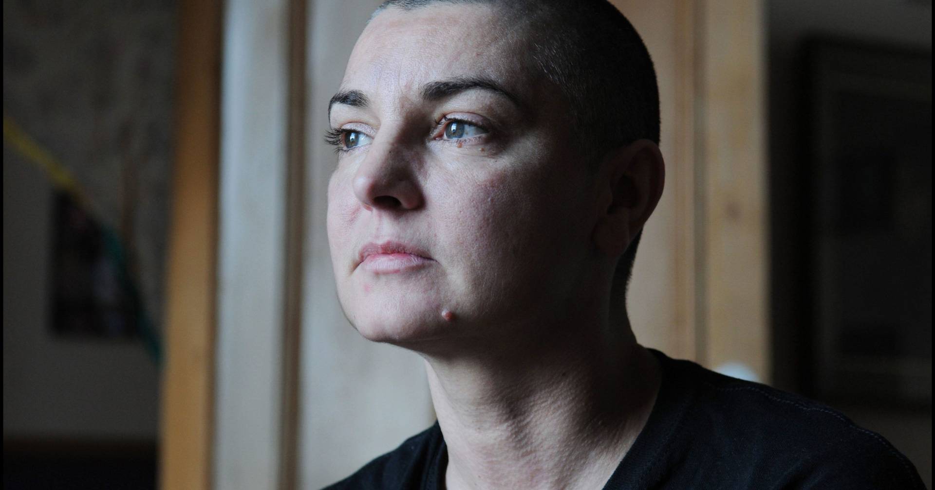 Morreu aos 17 anos Shane O’Connor, filho de Sinéad O‘Connor - Expresso