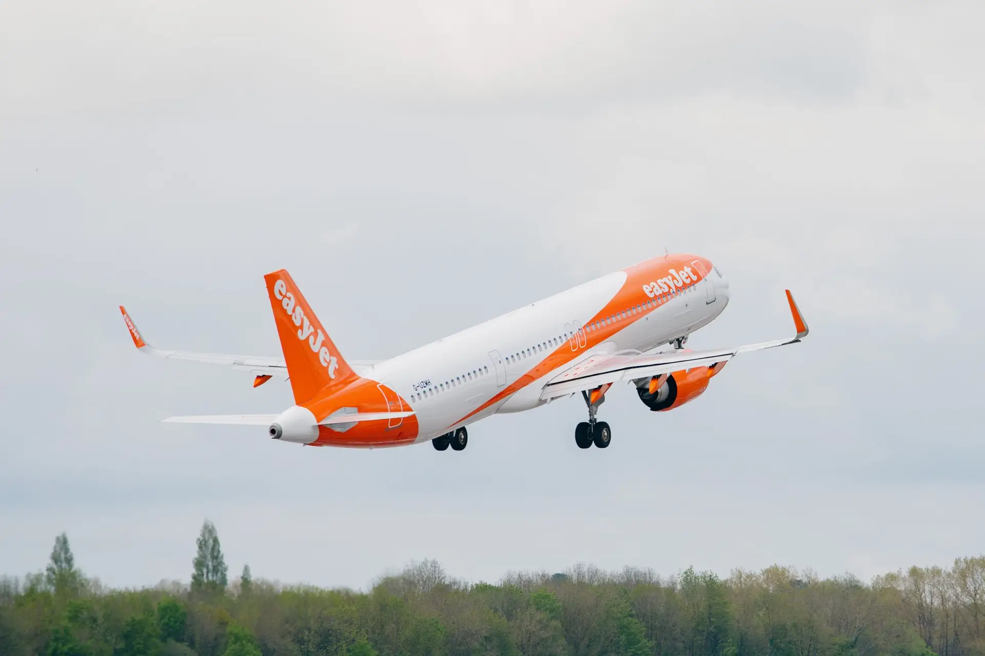 easyJet anuncia 27 novas rotas a partir de Portugal e admite "olhar ...