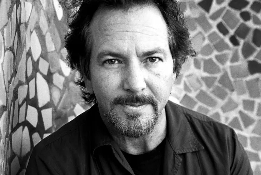 Expresso | A lição de Eddie Vedder é importante: quando amamos, somos ...