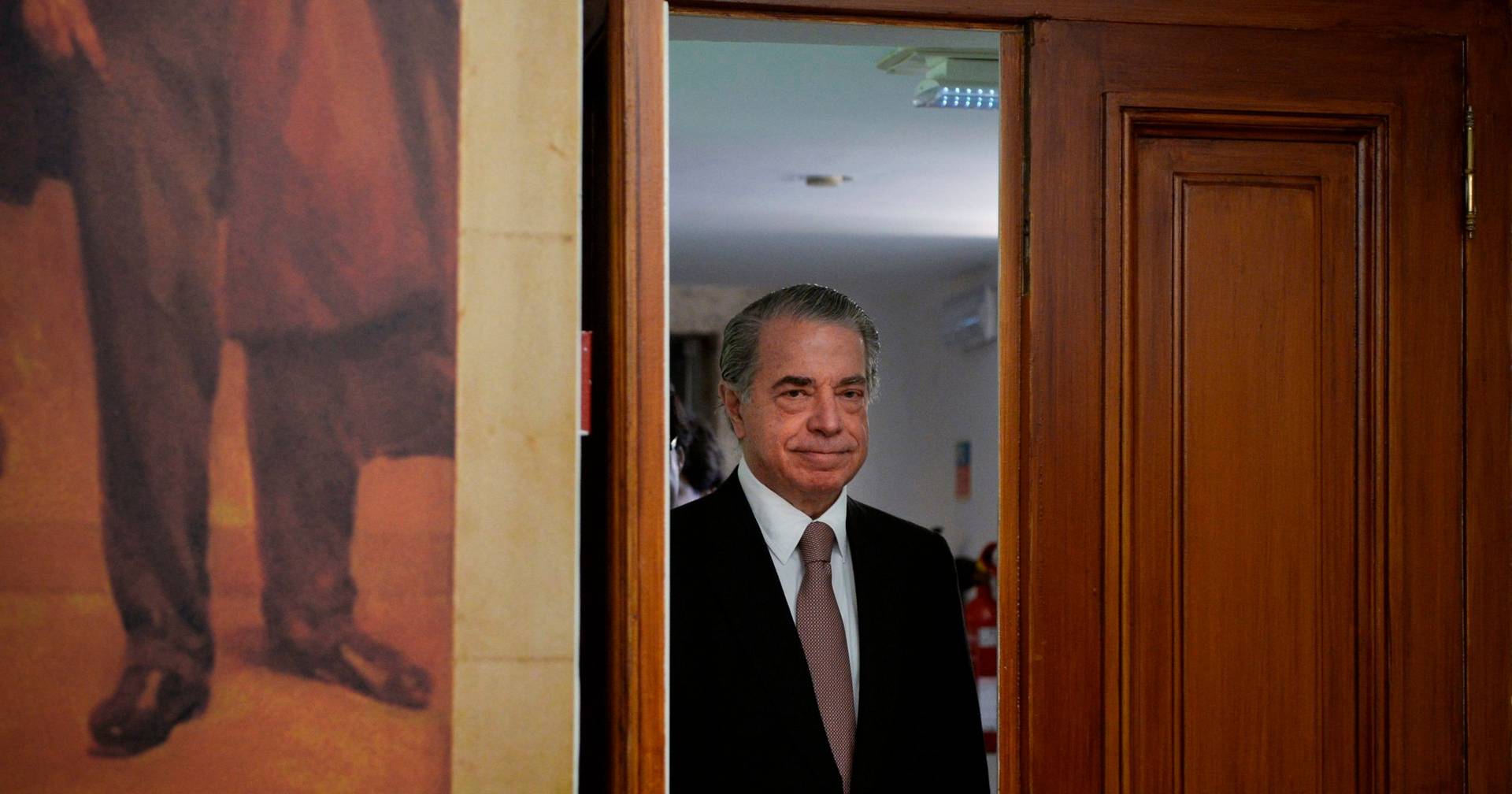 Salgado vai para o Constitucional contra mais um processo do Banco de ...