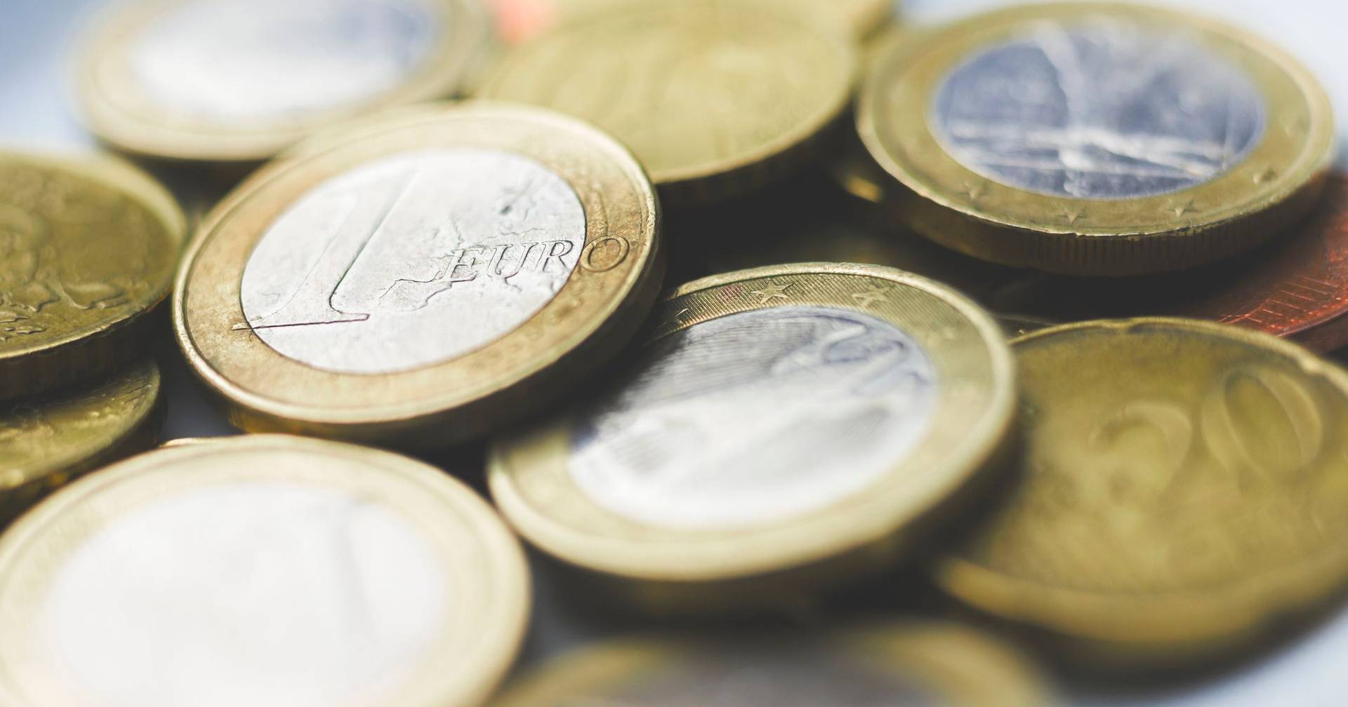 Já são conhecidos os detalhes dos 'vouchers' que dão 30 mil euros a ...