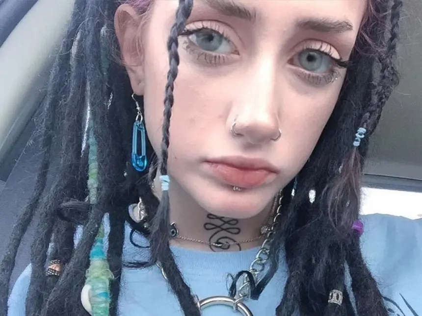 Morreu aos 22 anos Lil Bo Weep, cantora e youtuber australiana