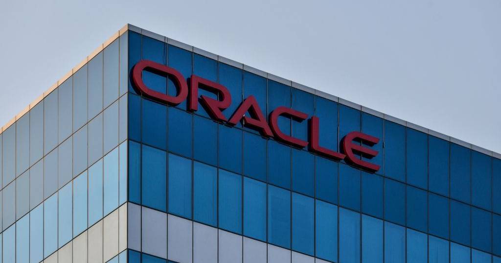 Lucro da Oracle cai 54% para 2.108 milhões de euros no terceiro ...