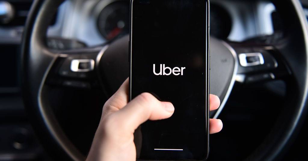 Uber anuncia recompra de ações após primeiro ano lucrativo - Expresso