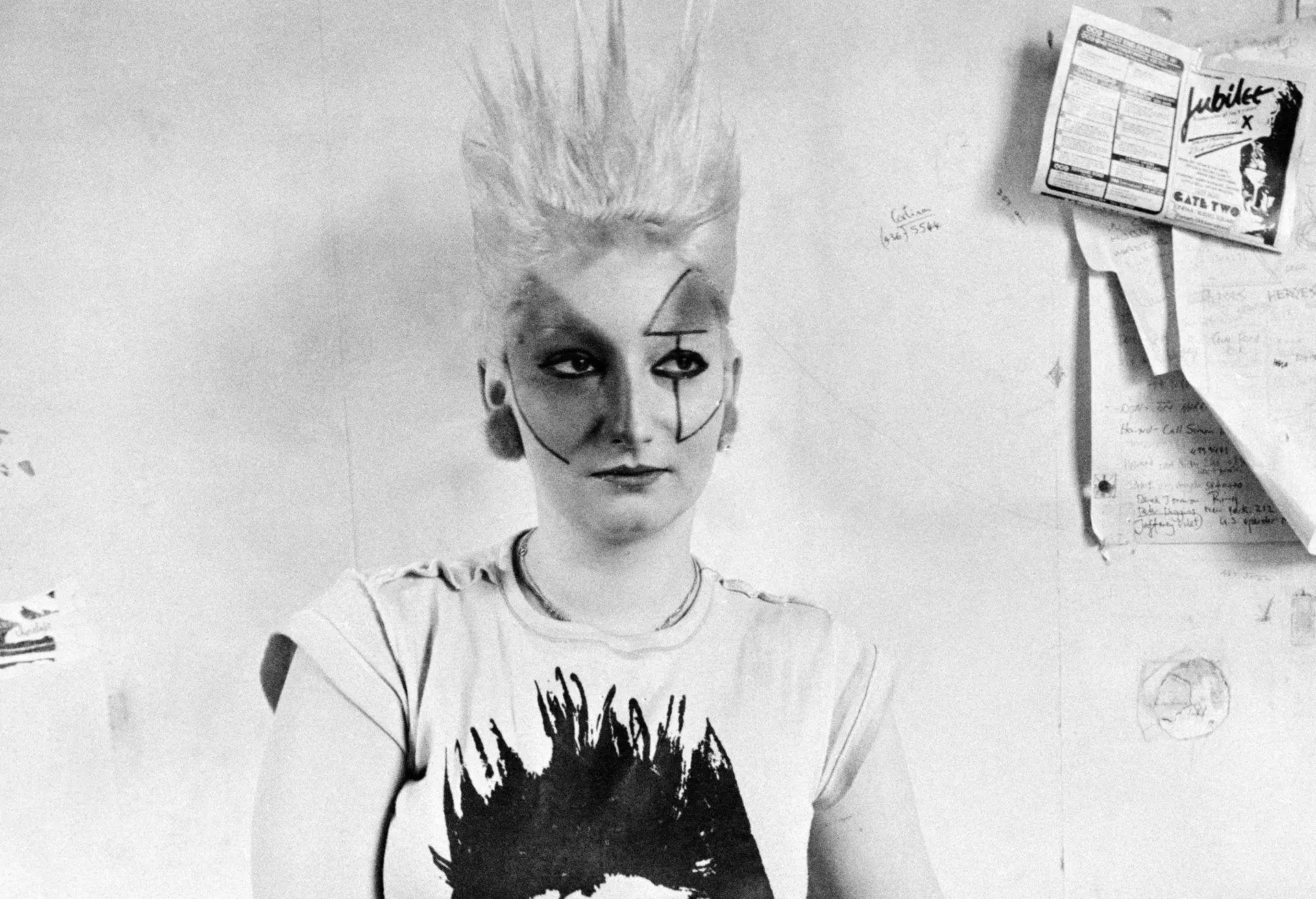 Morreu a modelo e atriz Jordan, a “rainha do punk” britânico - Expresso