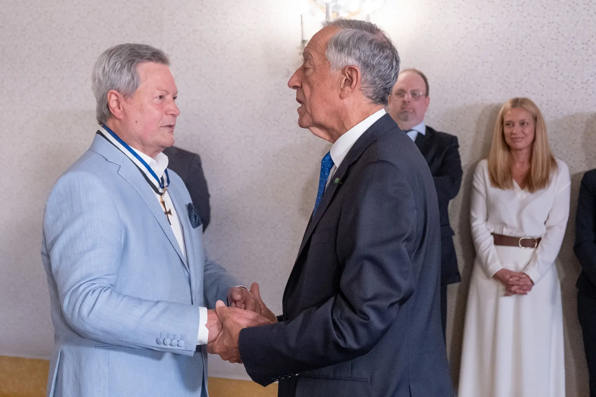 Marco Paulo condecorado por Marcelo Rebelo de Sousa - Expresso