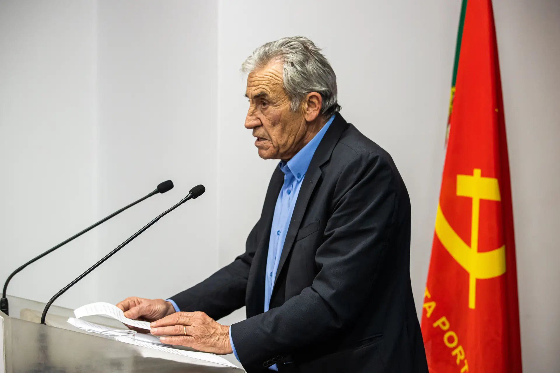PCP recusa 'mea culpa' e reafirma tudo o que fez e disse - Expresso