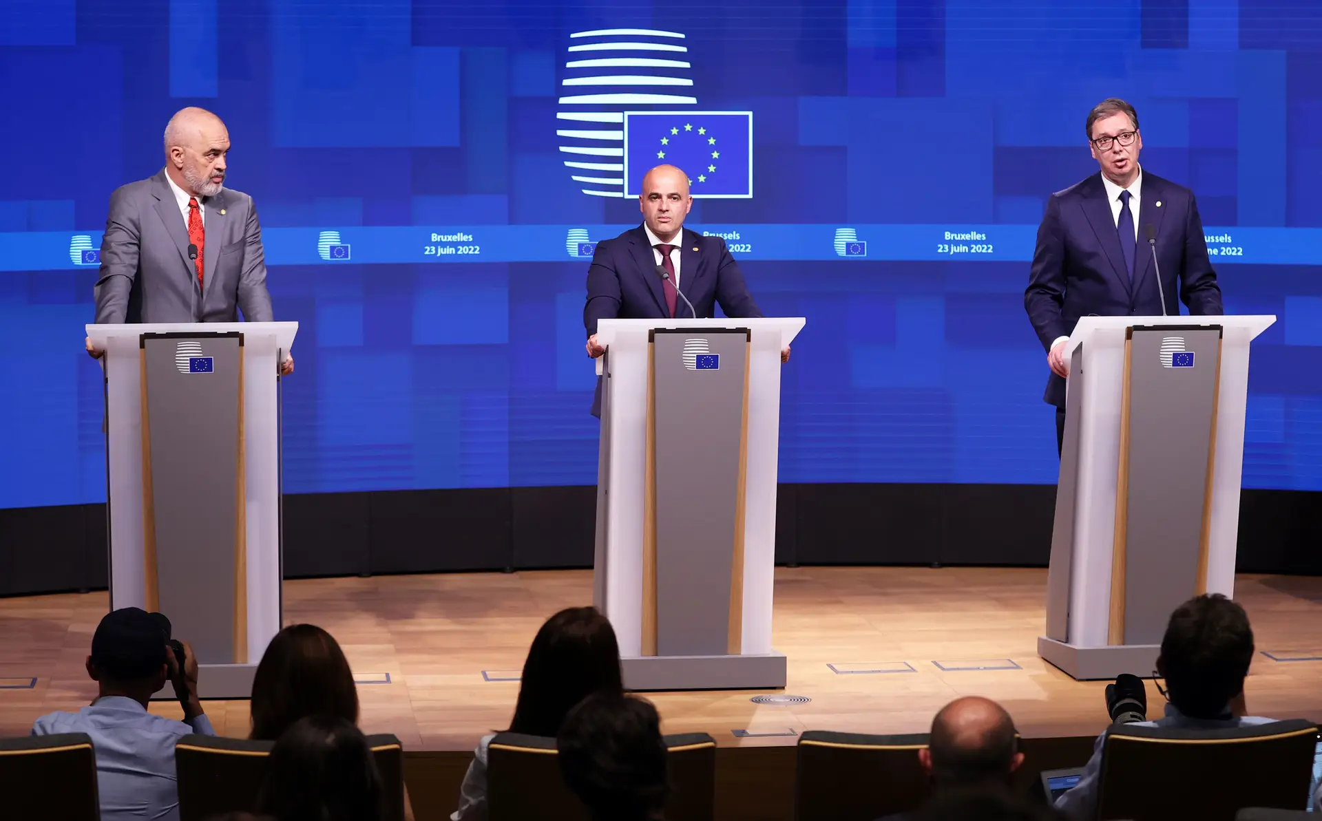 Líderes dos Balcãs pedem à UE que acelere alargamento à região em nome ...