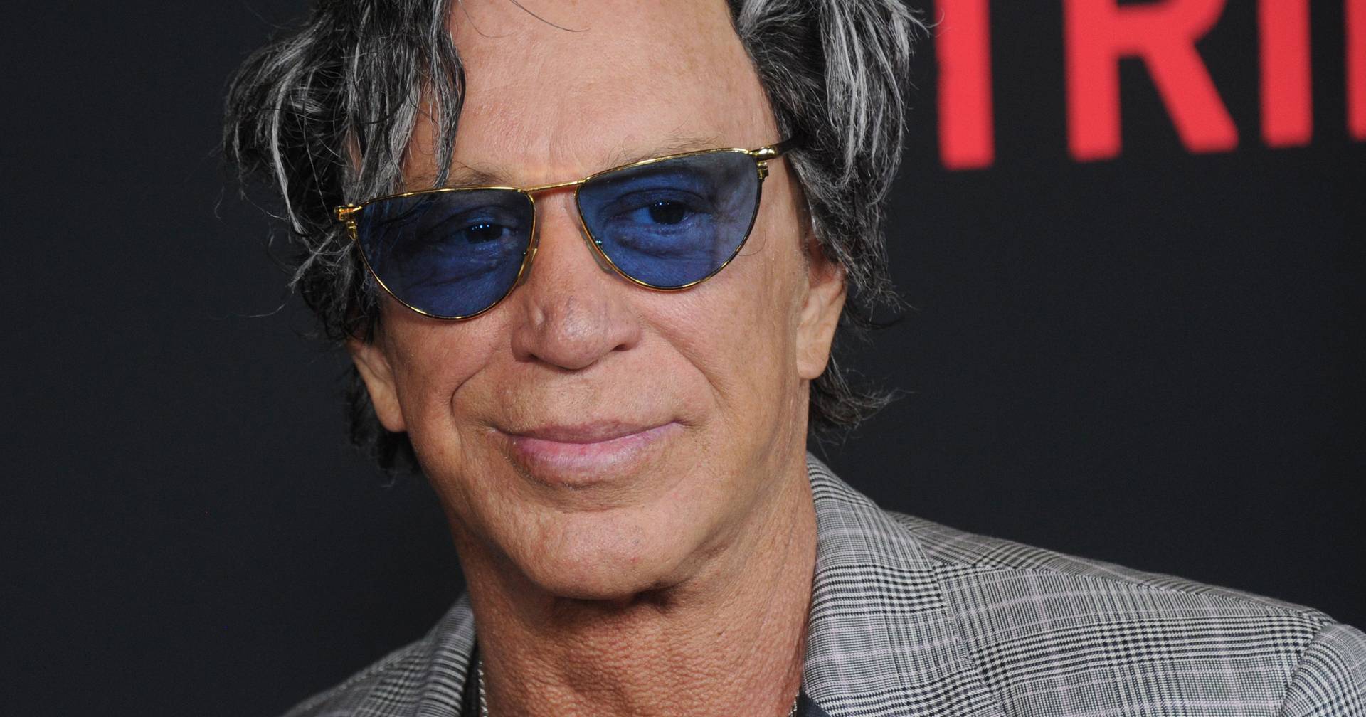 Tom Cruise é “irrelevante” e “faz o mesmo papel há 35 anos”, diz Mickey ...