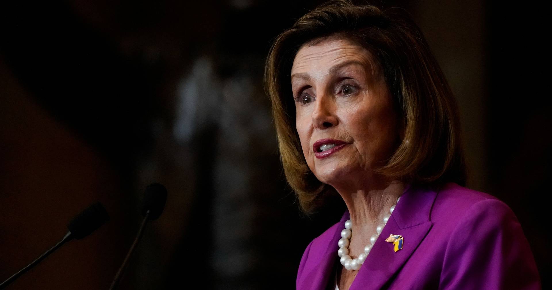 Marido de Nancy Pelosi recupera de ataque após cirurgia - Expresso