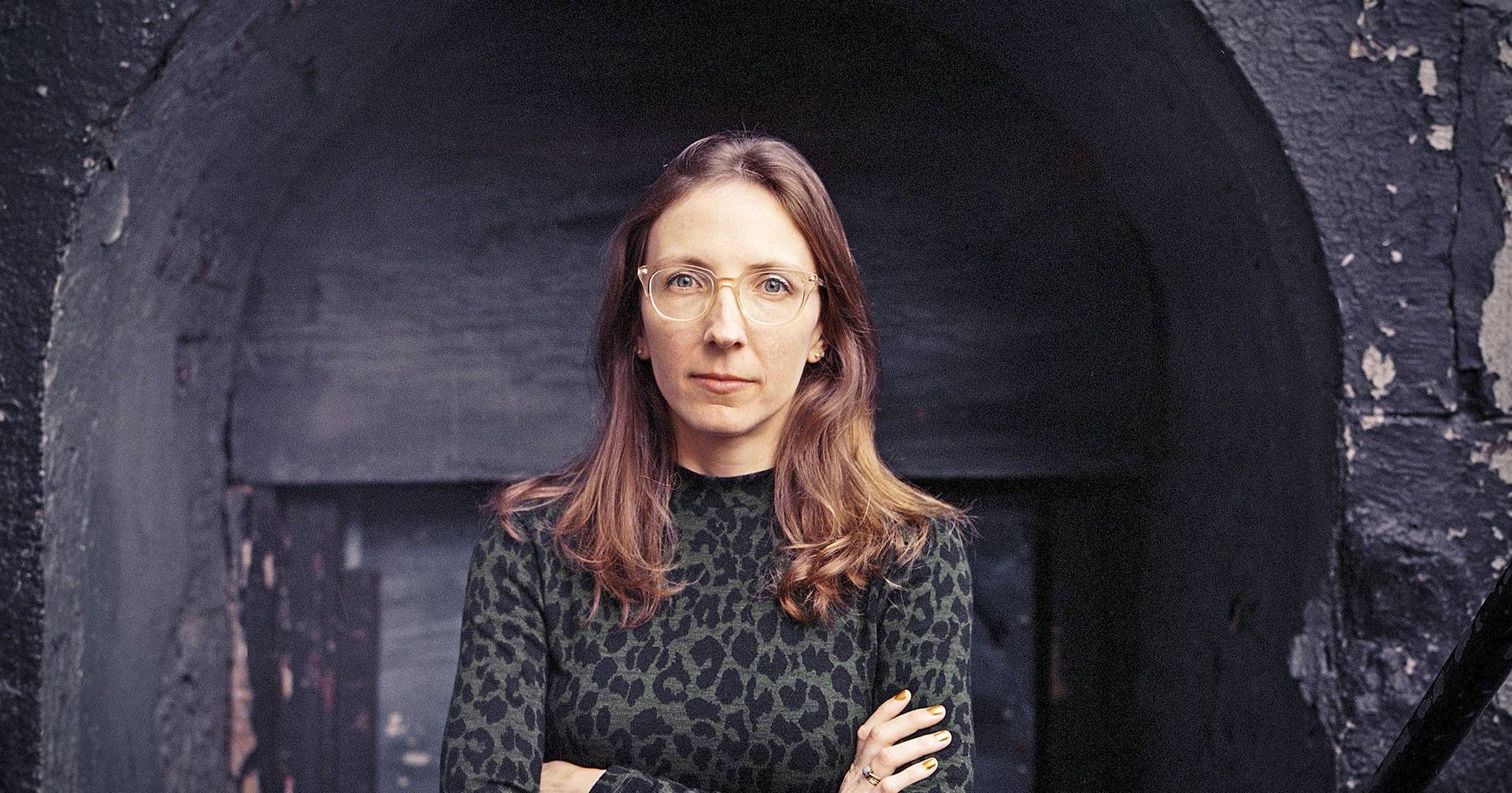 Mary Halvorson, genial guitarrista, está suspensa entre dois mundos ...