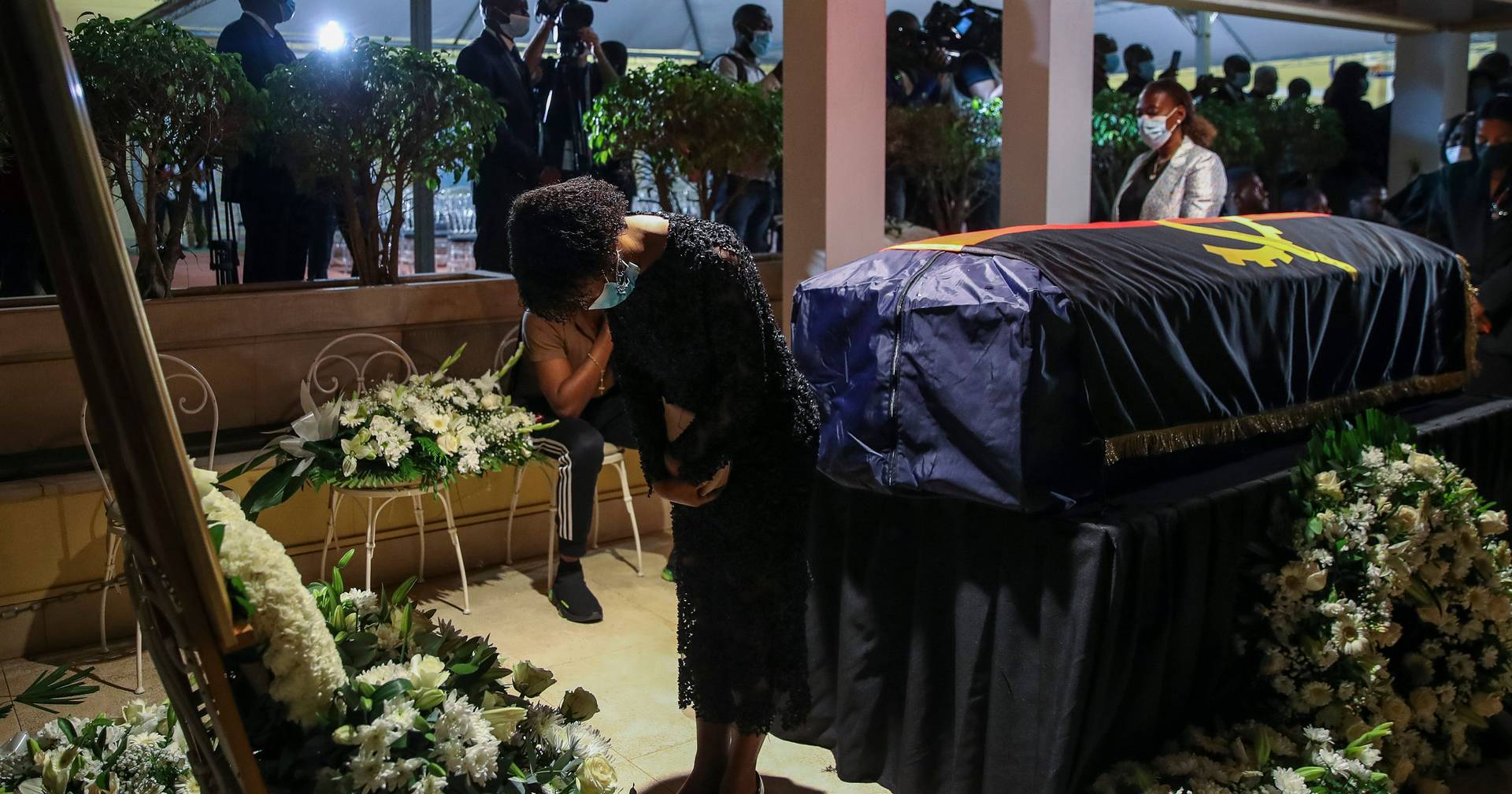 Funeral de José Eduardo dos Santos é no domingo, cerimónias fúnebres ... Funeral de José Eduardo dos Santos é no domingo, cerimónias fúnebres ...