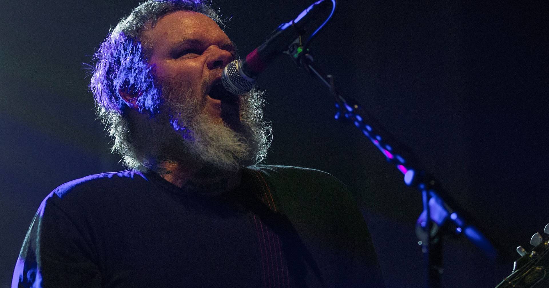 Scott Kelly, vocalista dos Neurosis, abandona a música após admitir ter ...